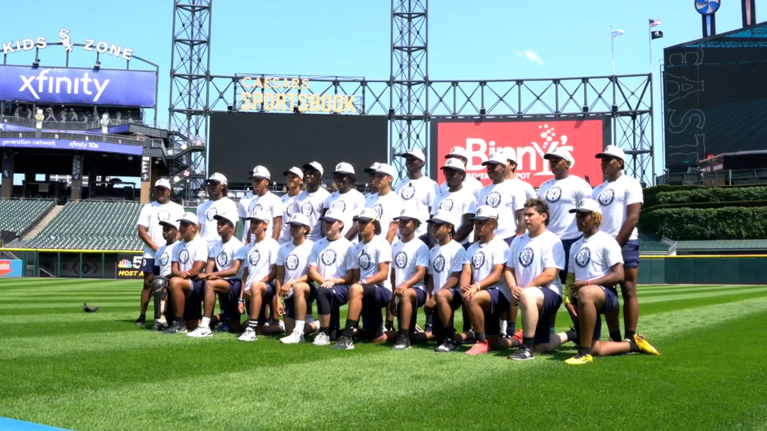 White Sox college workout and Negro Leagues Mahogany | 07/18/2023 ...