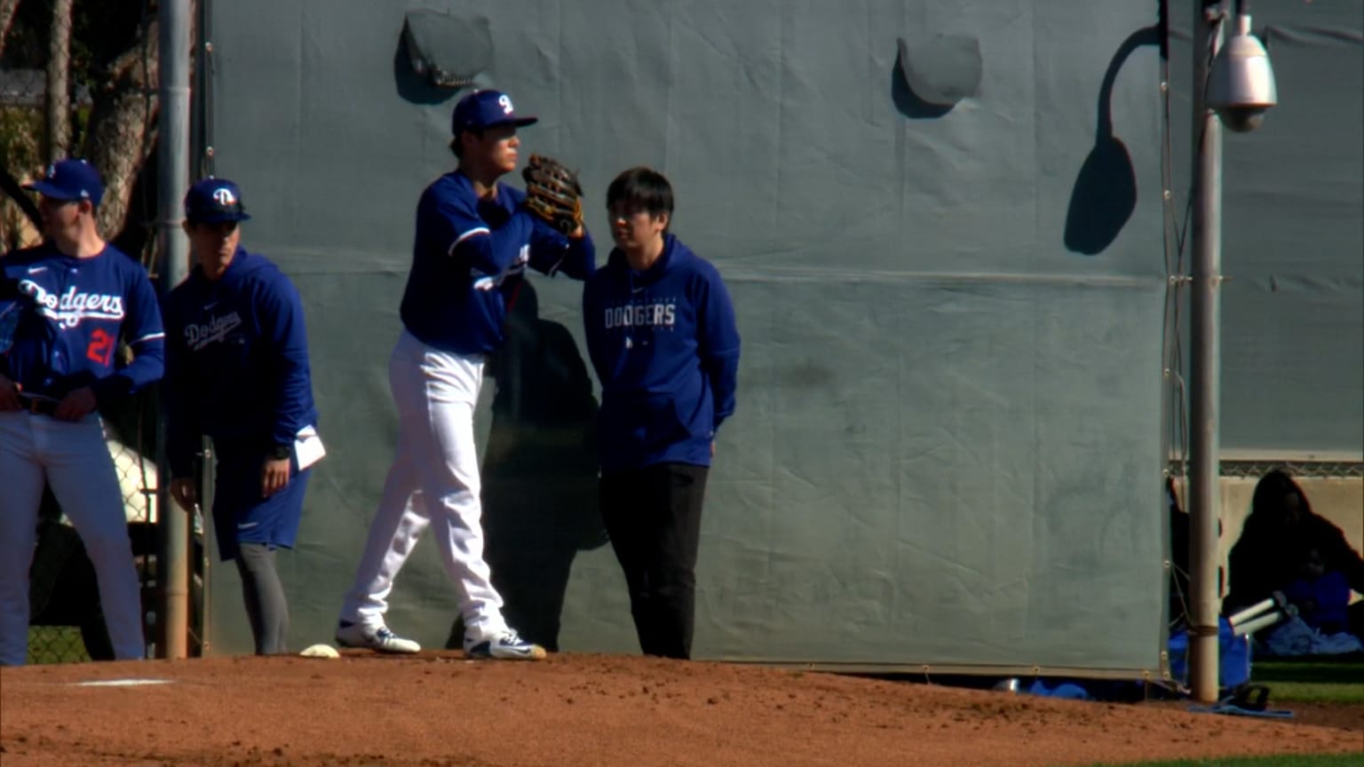 Yamamoto and Buehler throw bullpen sessions | 02/09/2024 | Los Angeles ...