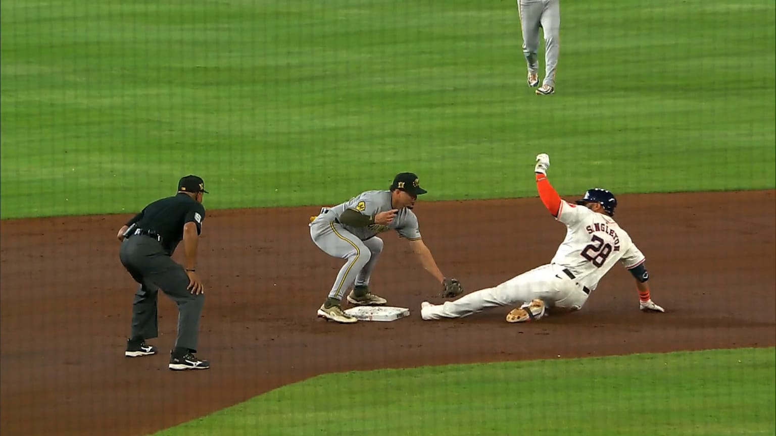 Brewers execute relay and nab Jon Singleton | 05/18/2024 | Milwaukee ...