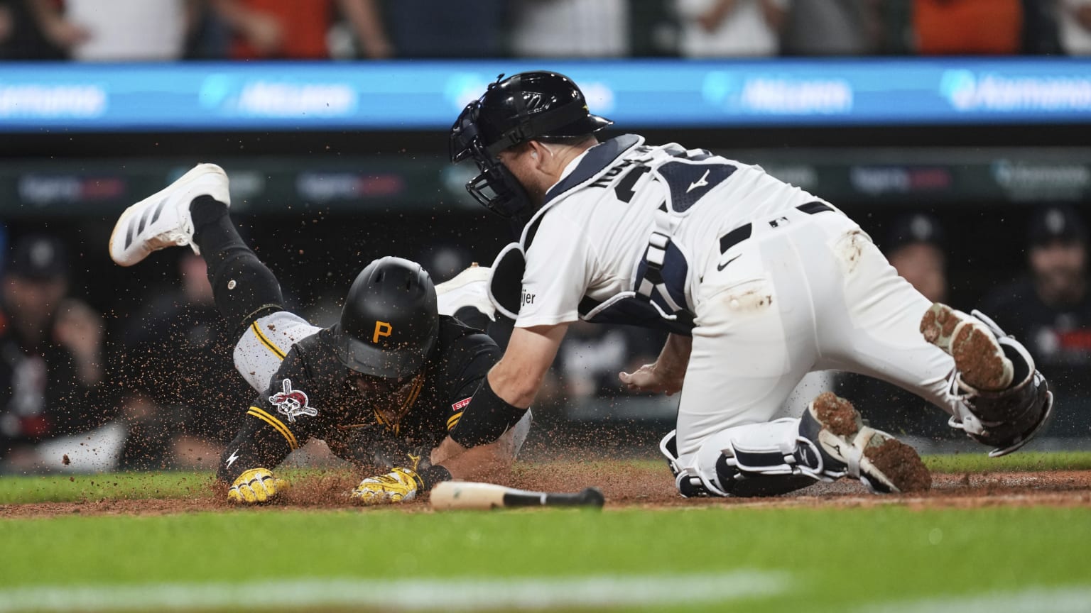 Ke'Bryan Hayes' go-ahead single | 06/19/2025 | Pittsburgh Pirates
