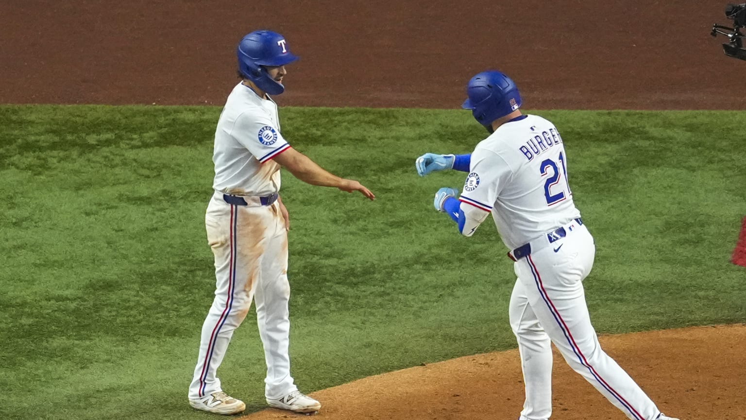 Jake Burger conecta 2 jonrones en el juego | 10/09/2025 | Los Guardians de Cleveland