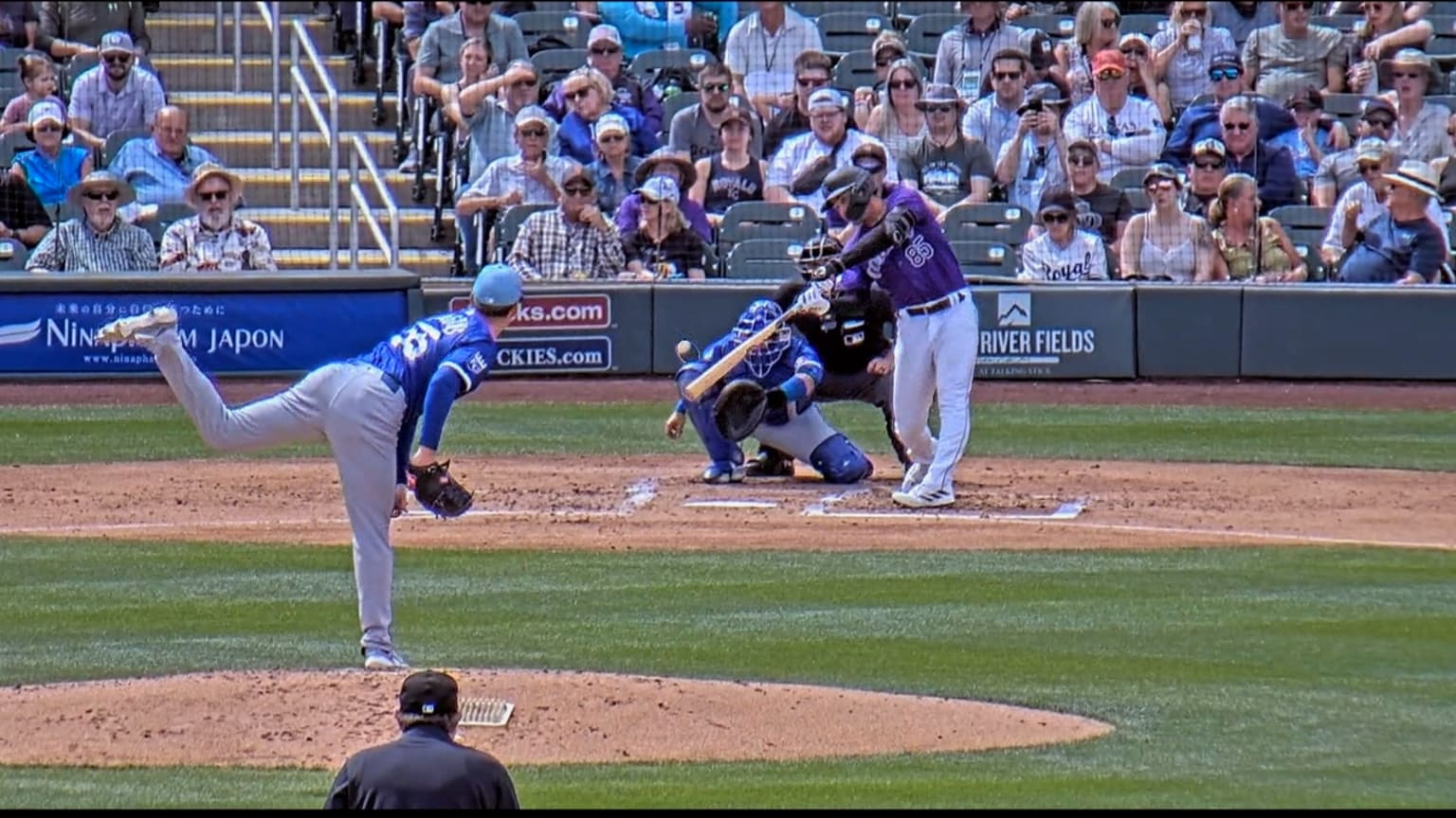 Coco Montes lifts a two-run home run to right-center | 03/12/2024 | New ...