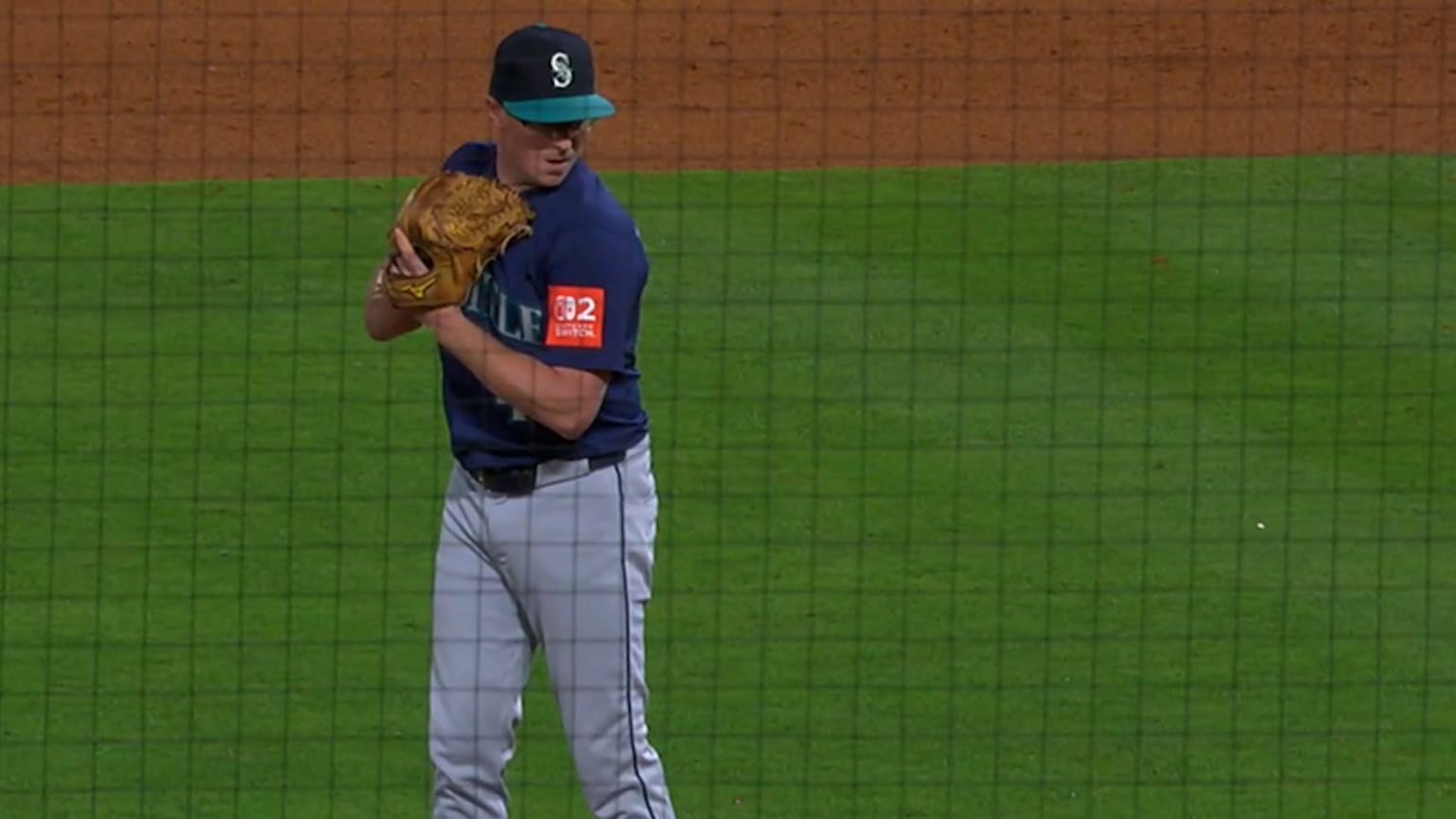 Trent Thornton escapes bases-loaded jam | 06/07/2025 | Seattle Mariners