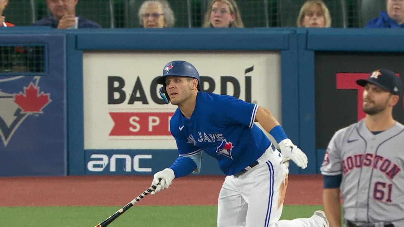 Daulton Varsho lifts a solo home run in the 8th | 06/05/2023 | Toronto ...