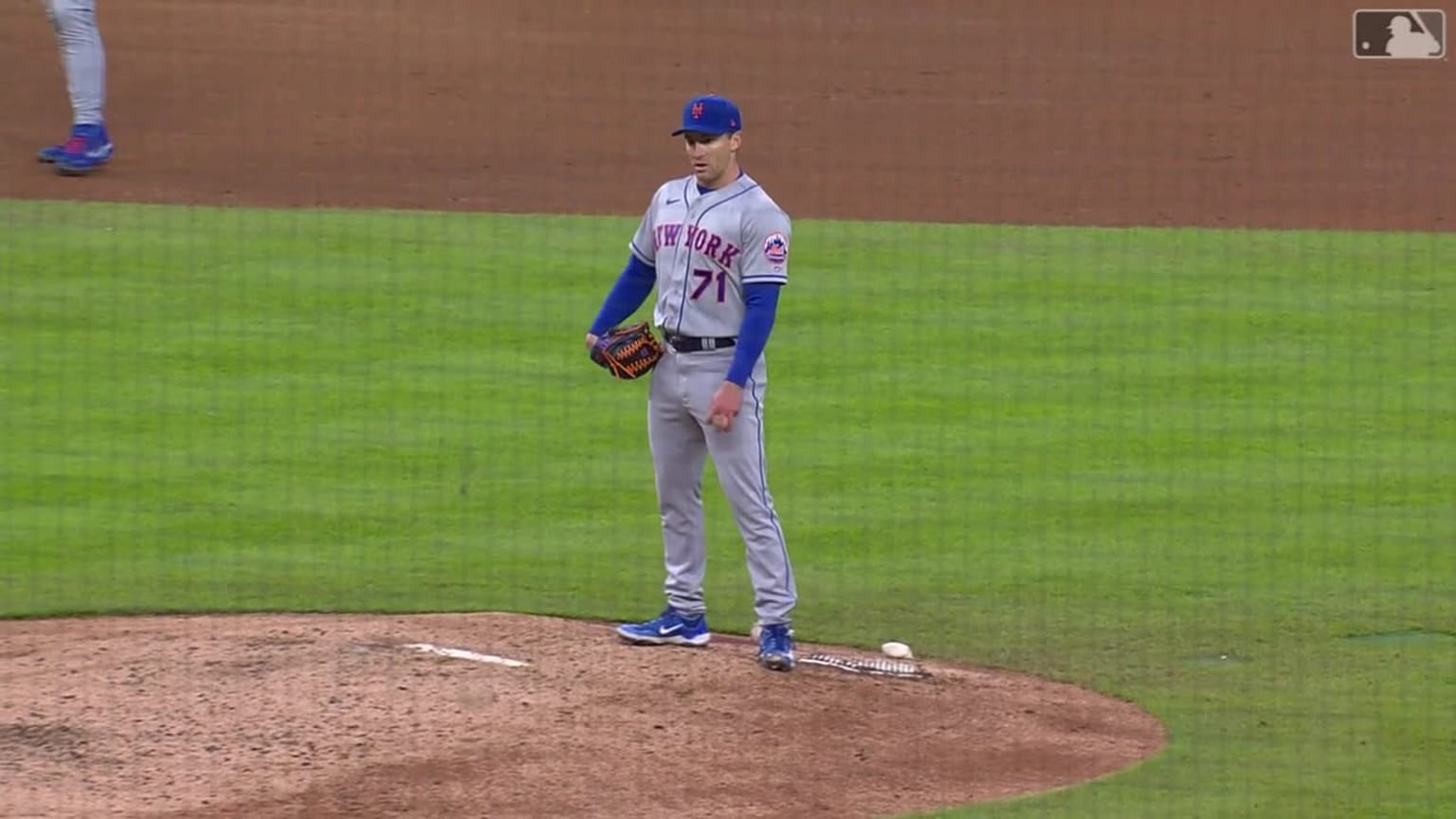 Zach Muckenhirn turns two in his MLB debut | 05/03/2023 | Seattle Mariners