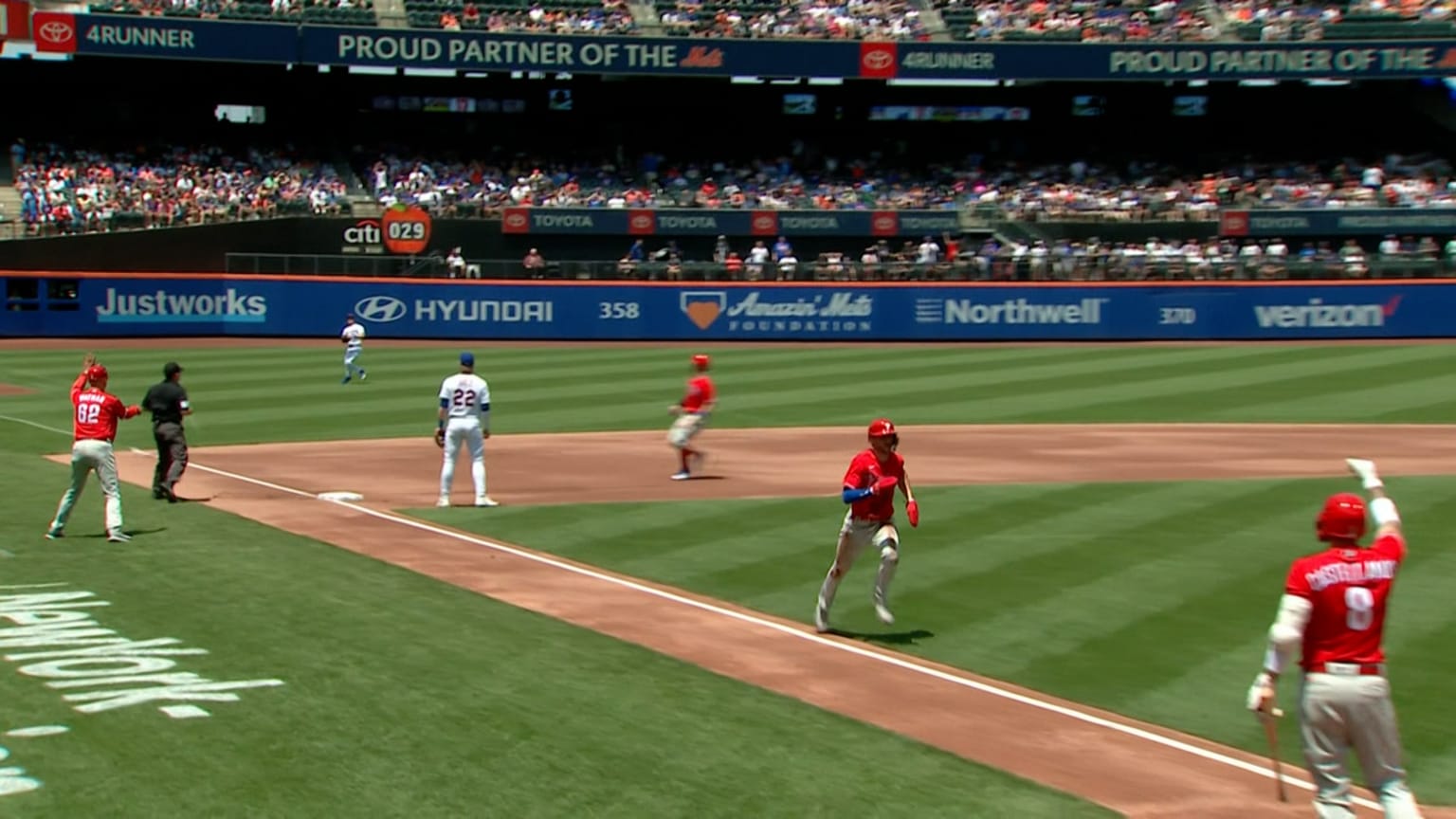 Phillies score on a throwing error on attempted steal | 06/01/2023 ...