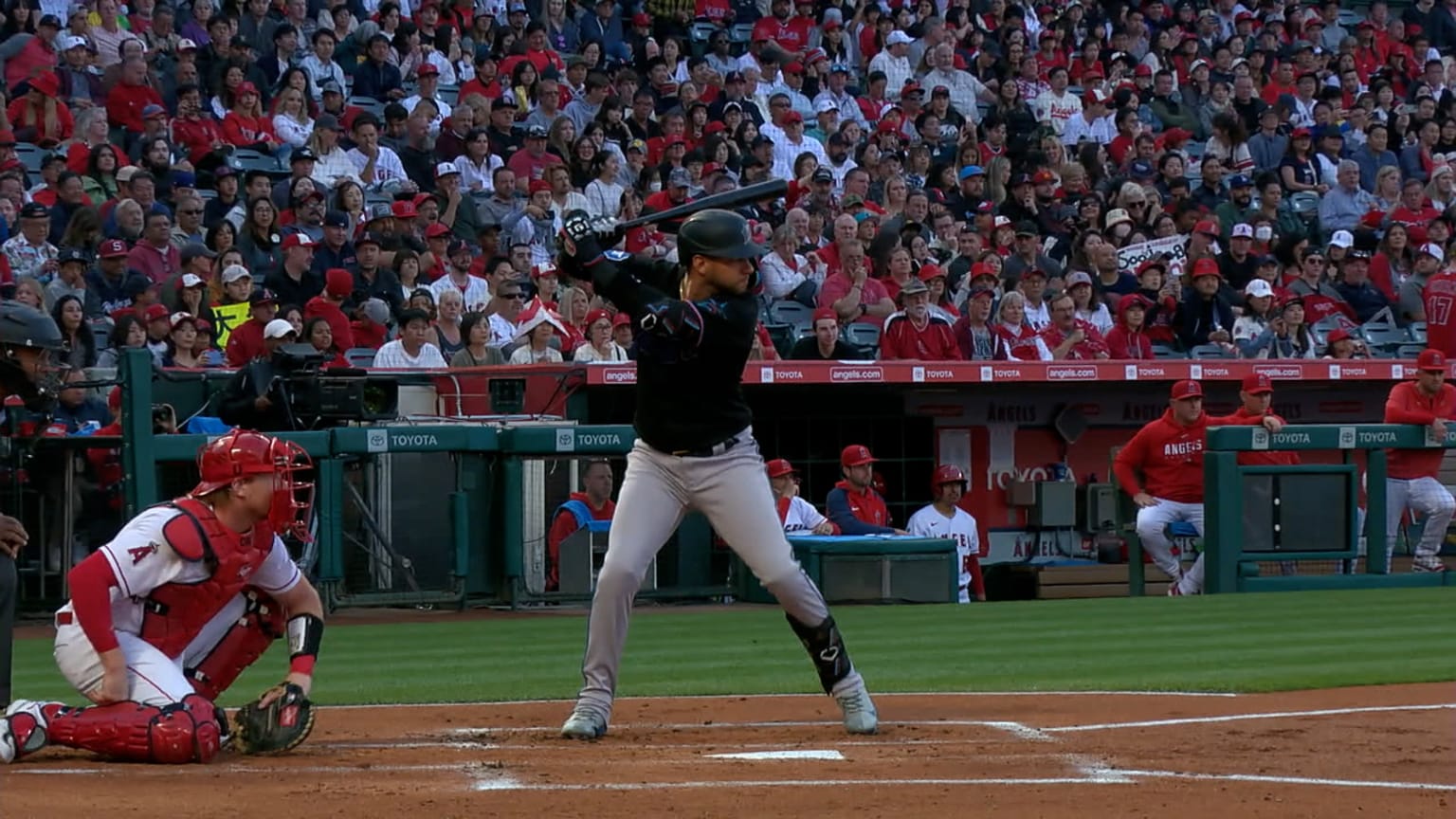 Yuli Gurriel hits an RBI single in the 1st inning | 05/27/2023 | Miami Marlins