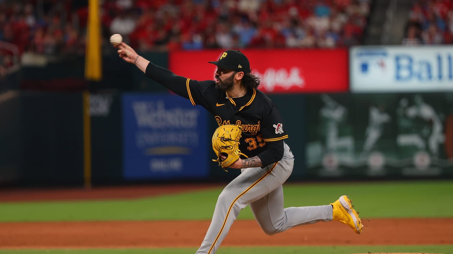 Colin Holderman escapes a jam | 06/11/2024 | Pittsburgh Pirates