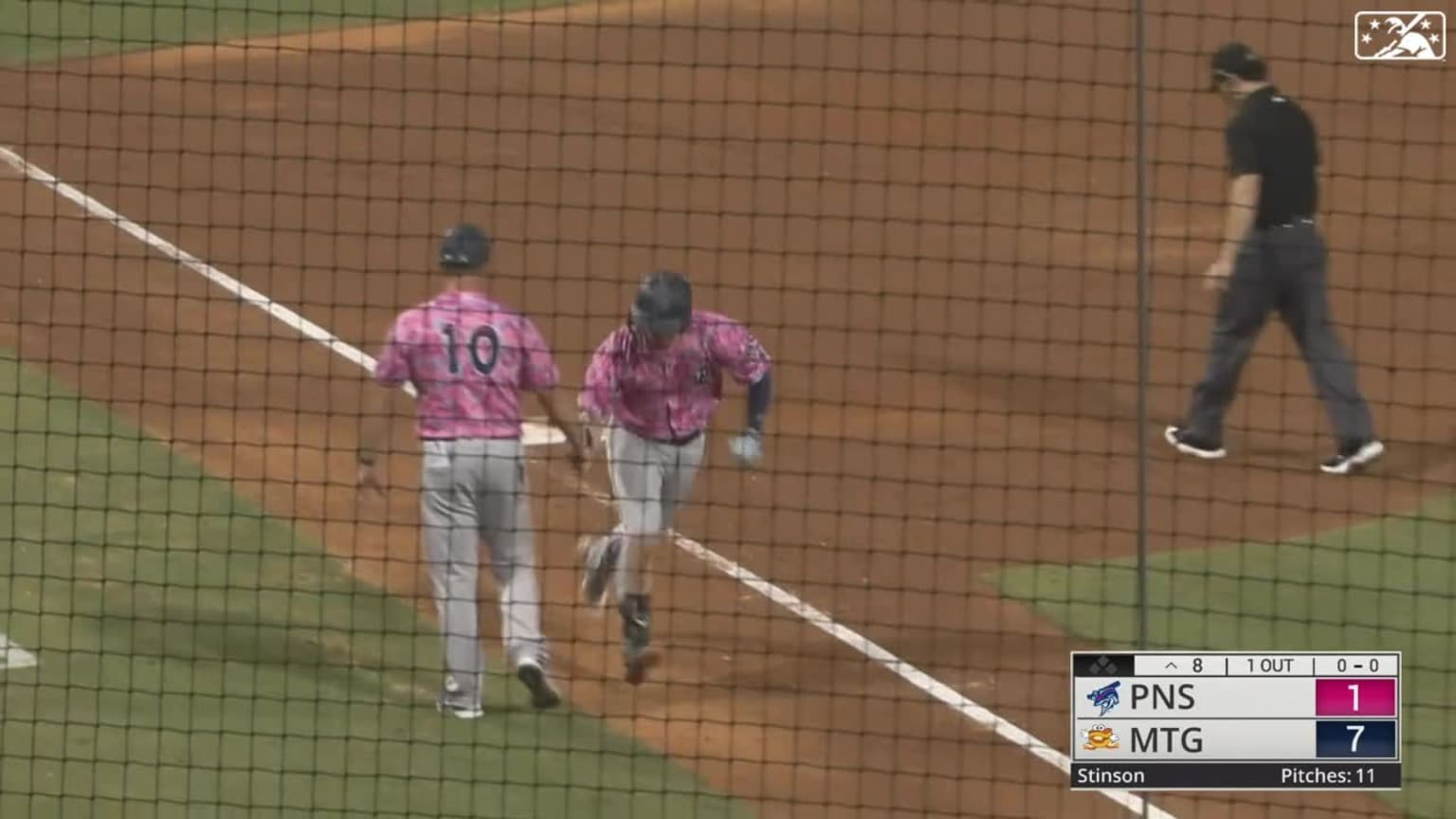 Troy Johnston cranks a two-run homer to right field | 29/06/2023 | Los ...