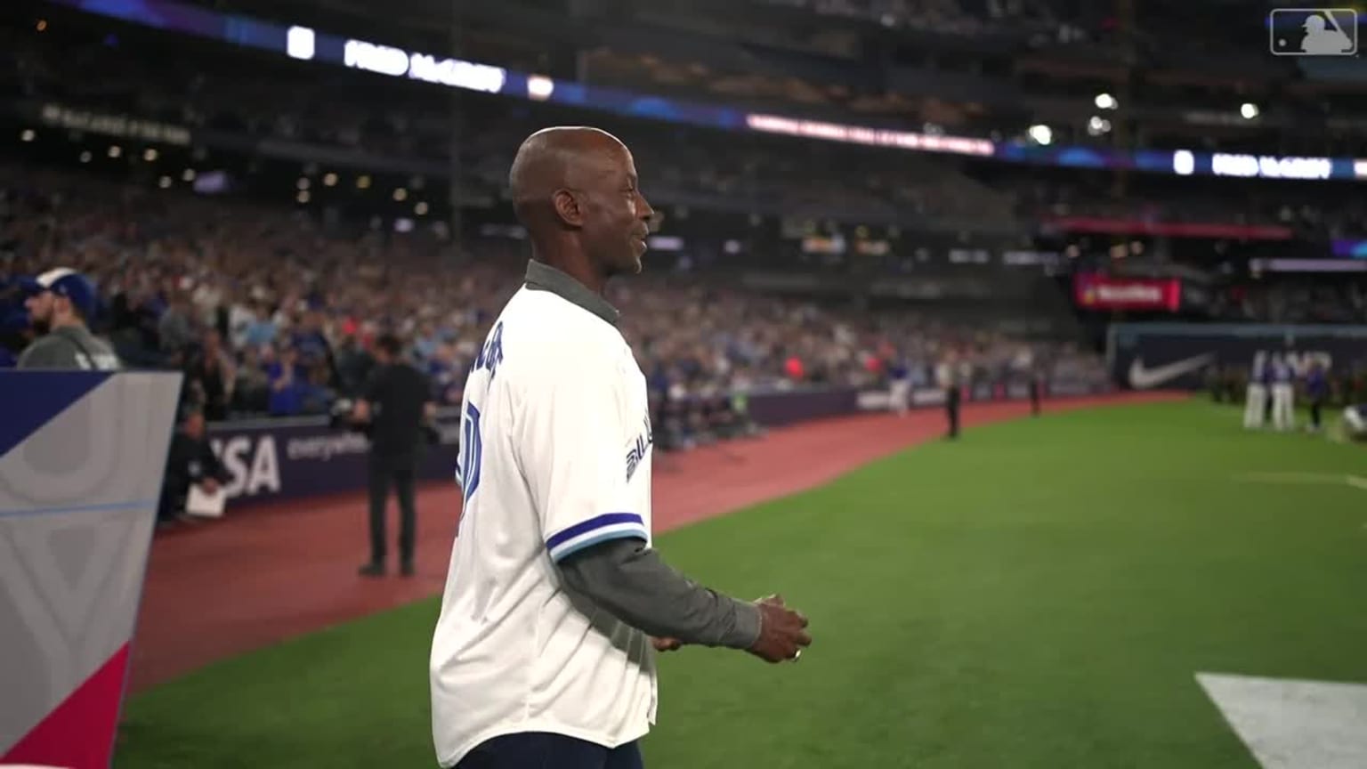 Fred McGriff tosses out the first pitch | 04/11/2023 | Toronto Blue Jays