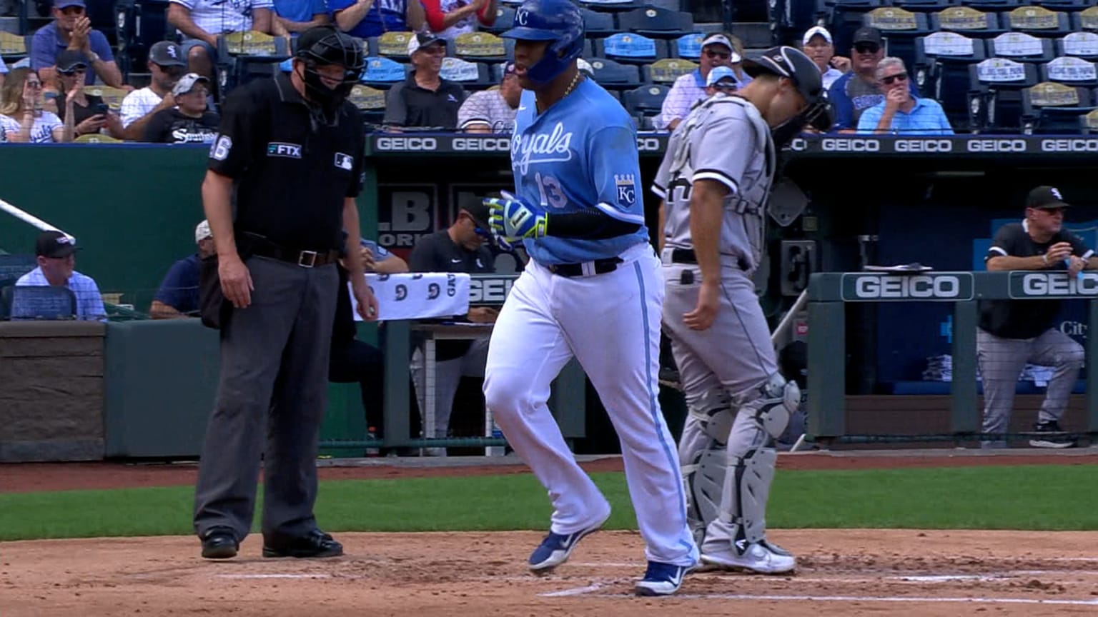 Taylor walks with bases loaded to extend lead to 3-0 | 08/22/2022 ...