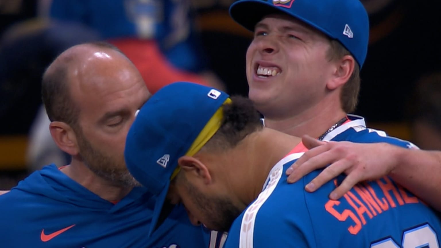 Harrison gets checked on by trainers, stays in game | 04/11/2026 | MLB.com