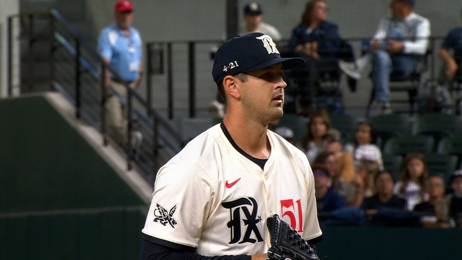 Tyler Mahle poncha a Yandy Díaz | 04/04/2025 | Los Rangers de Texas