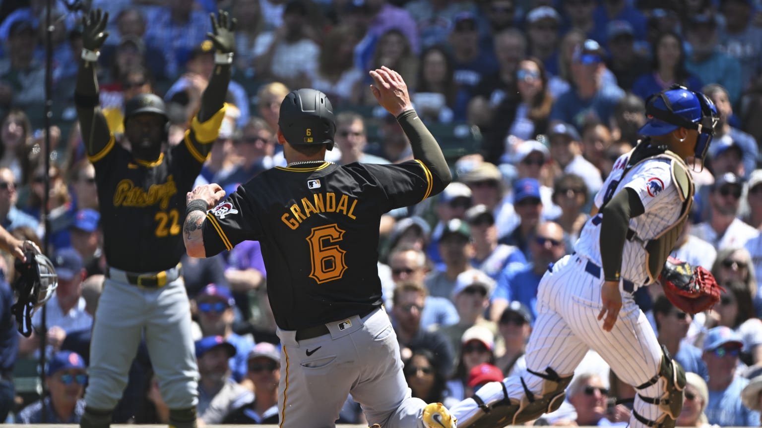 Pirates score two runs on a single and an error | 05/17/2024 | MLB.com