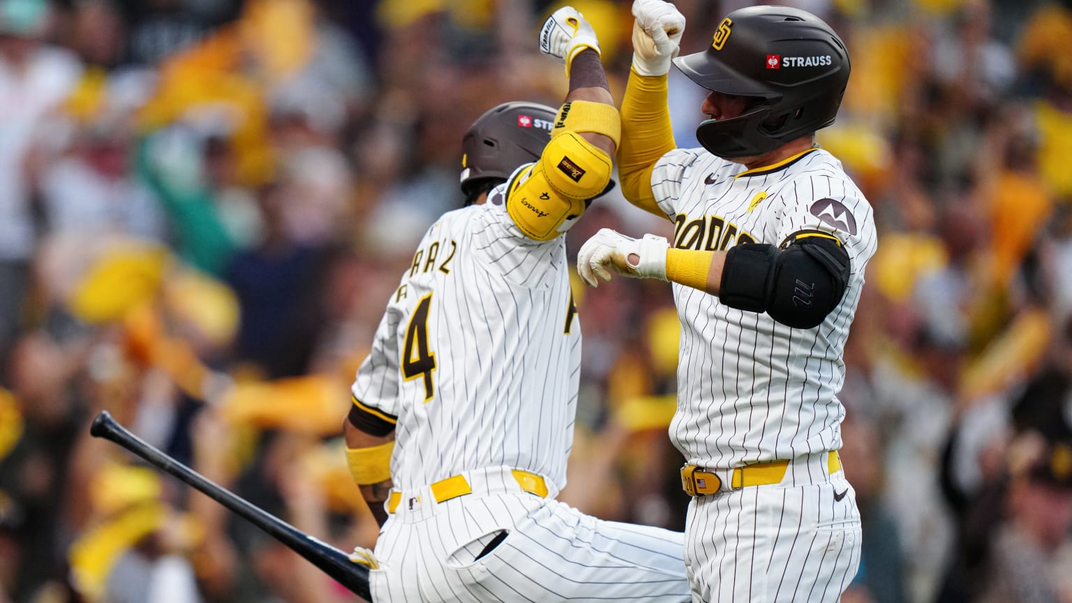 Padres score five runs in the second inning | 10/02/2024 | San Diego Padres