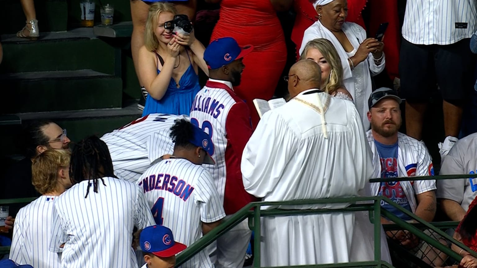 A wedding takes place at Wrigley Field in the 3rd | 09/07/2023 | MLB.com