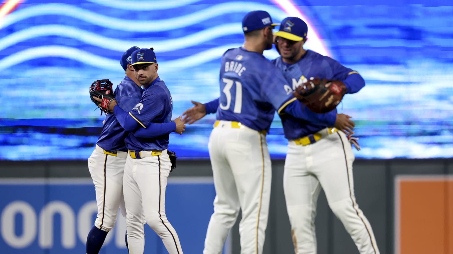 Justin Topa seals the Twins' 11-4 win | 04/25/2025 | Minnesota Twins