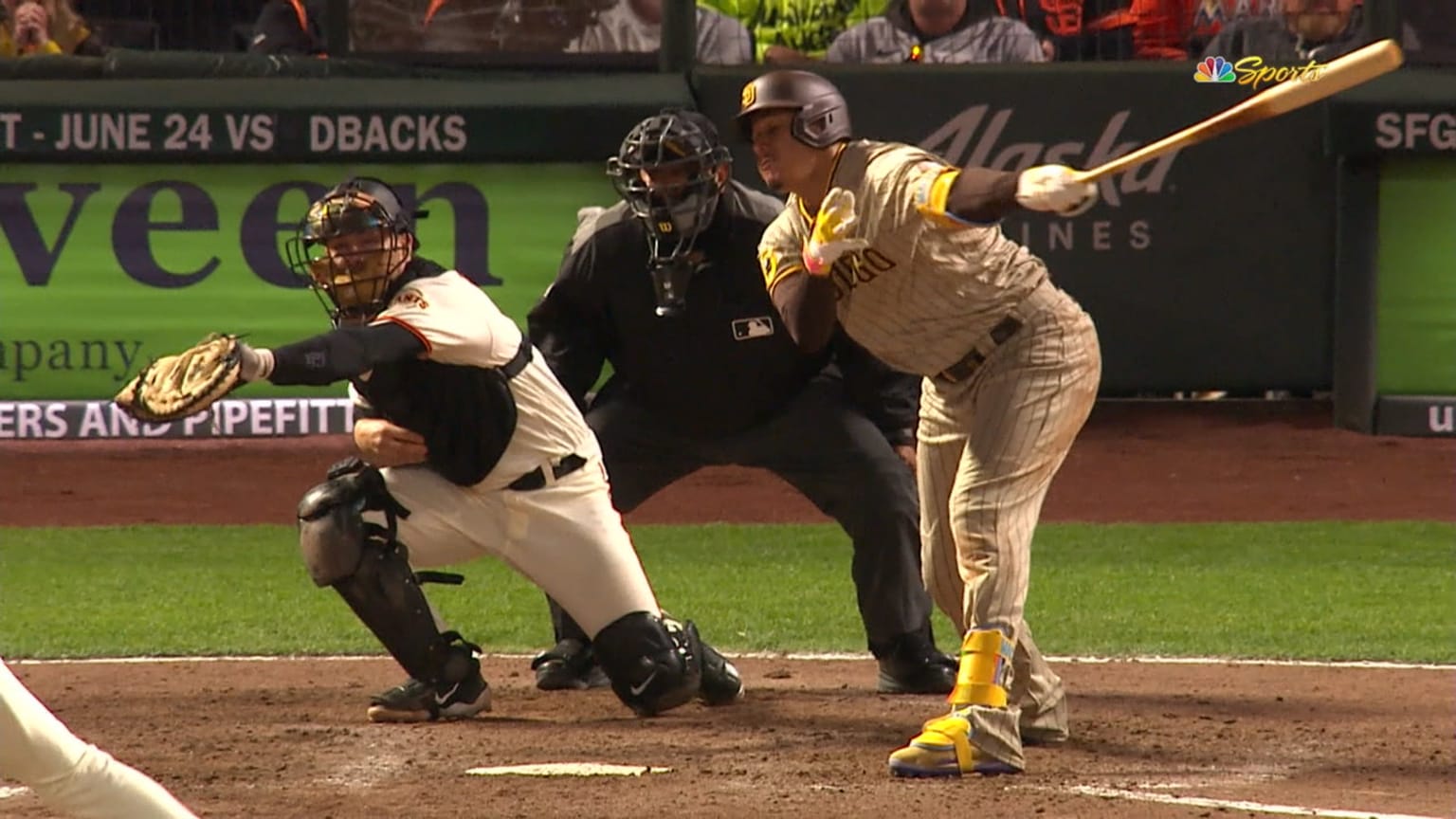 Camilo Doval fans Machado in the 10th inning | 06/19/2023 | San ...