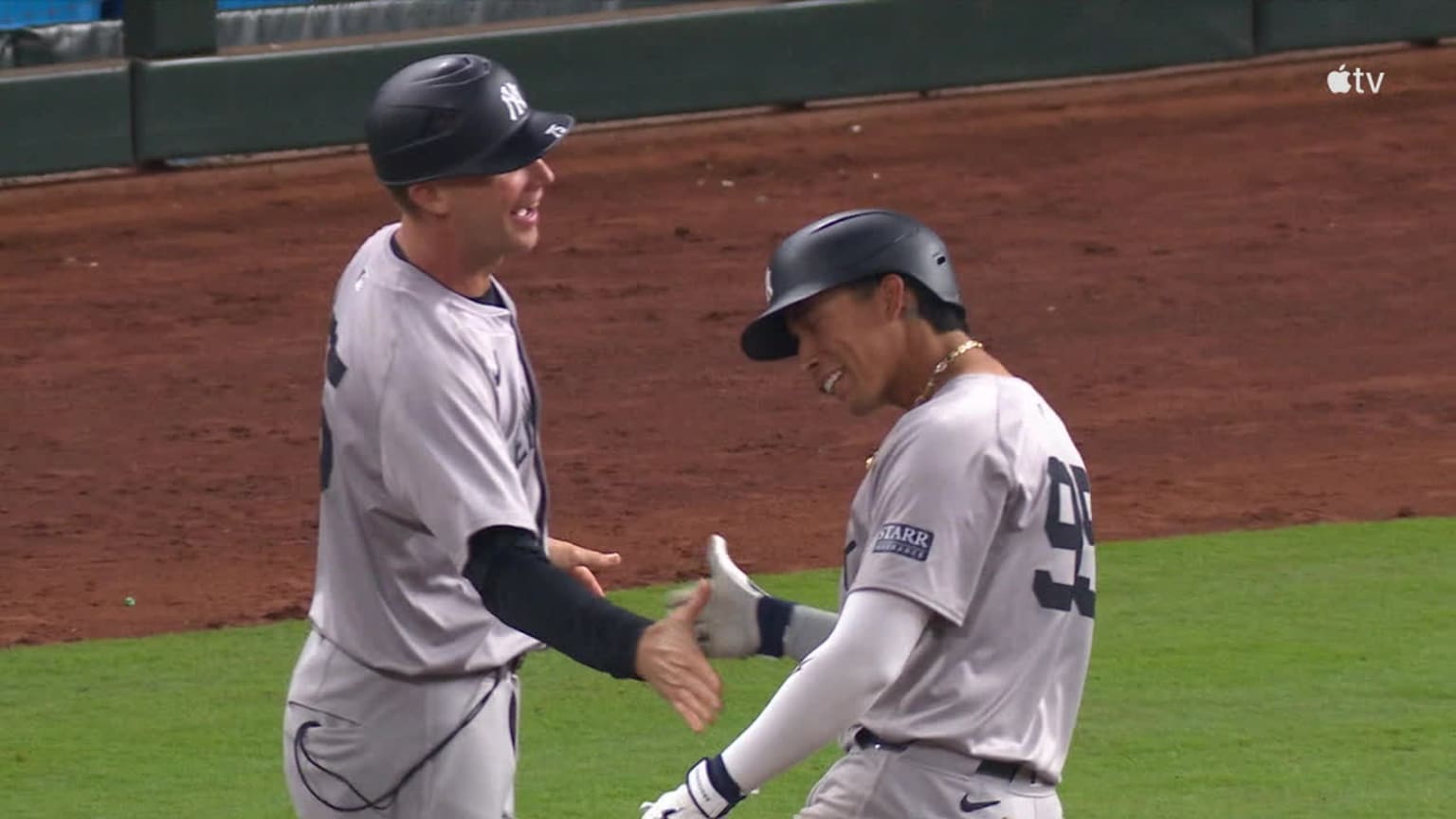 Oswaldo Cabrera lines a two-run single | 03/29/2024 | New York Yankees