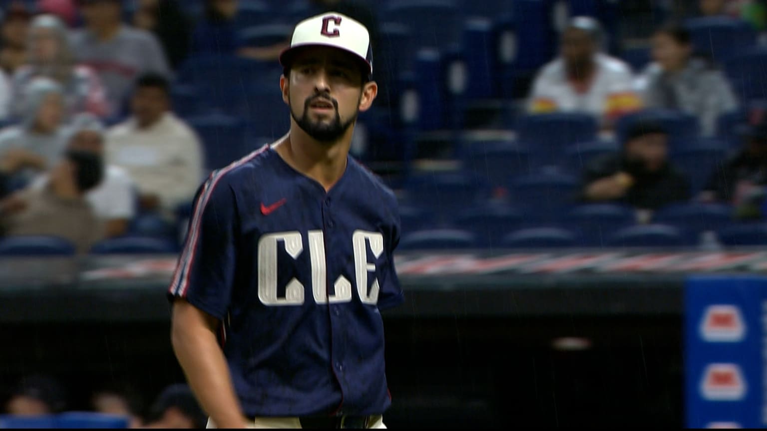 Nick Sandlin snags chopper to end the top of the 7th | 09/27/2024 ...