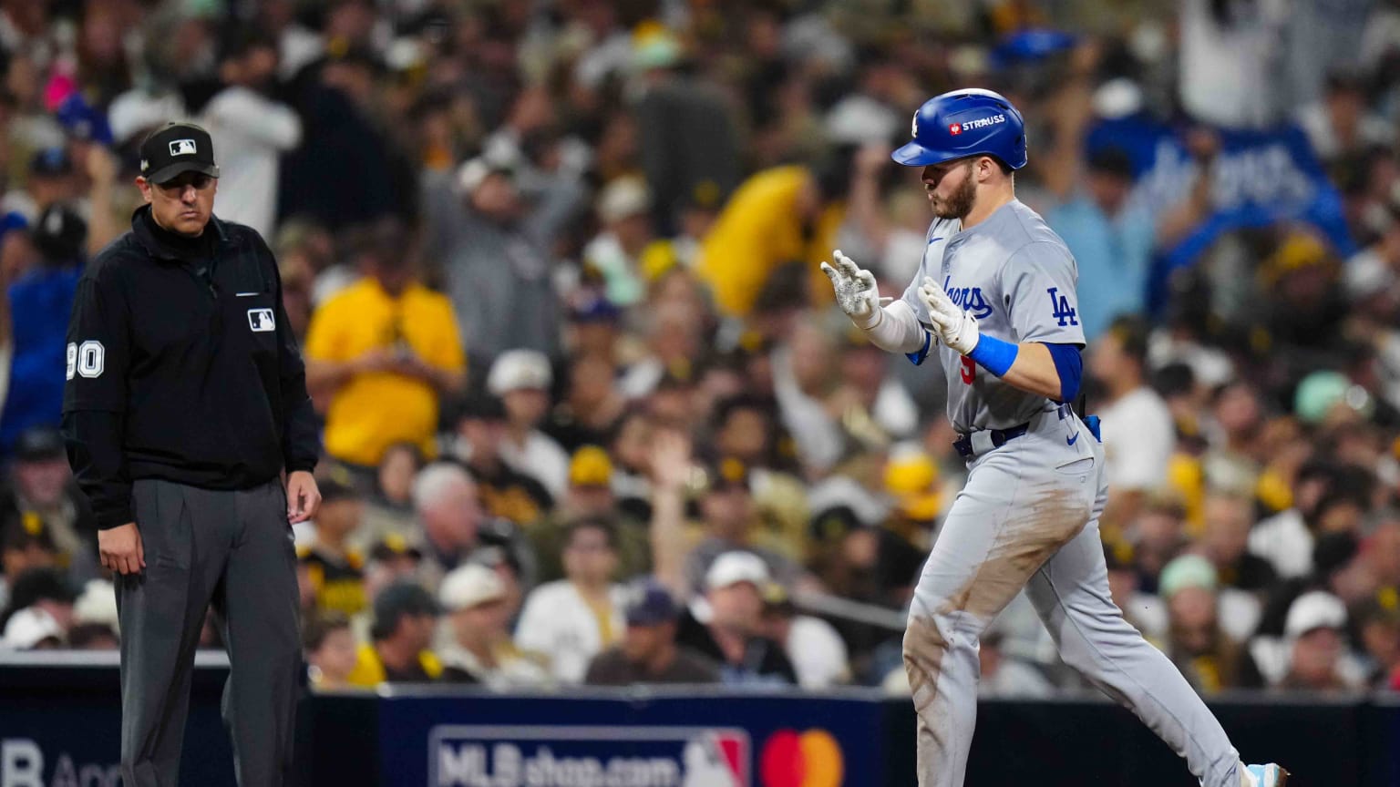 Gavin Lux sacude un tablazo de dos vueltas | 09/10/2024 | Los Dodgers ...