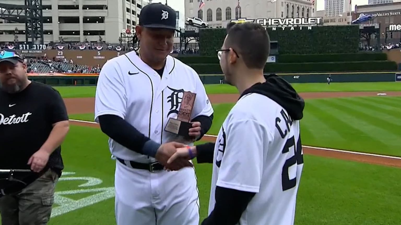 Miguel Cabrera is honored as a Clemente Award nominee | 09/29/2023 ...