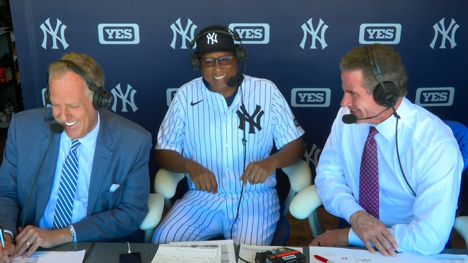 Bernie Williams joins the booth on Old Timers' Day | 08/09/2025 | New ...