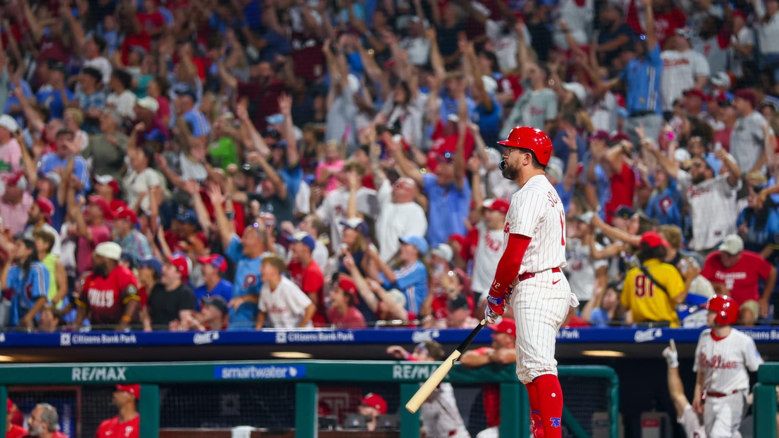 Charles Barkley marvels over watching Kyle Schwarber | 08/13/2025 | Philadelphia Phillies
