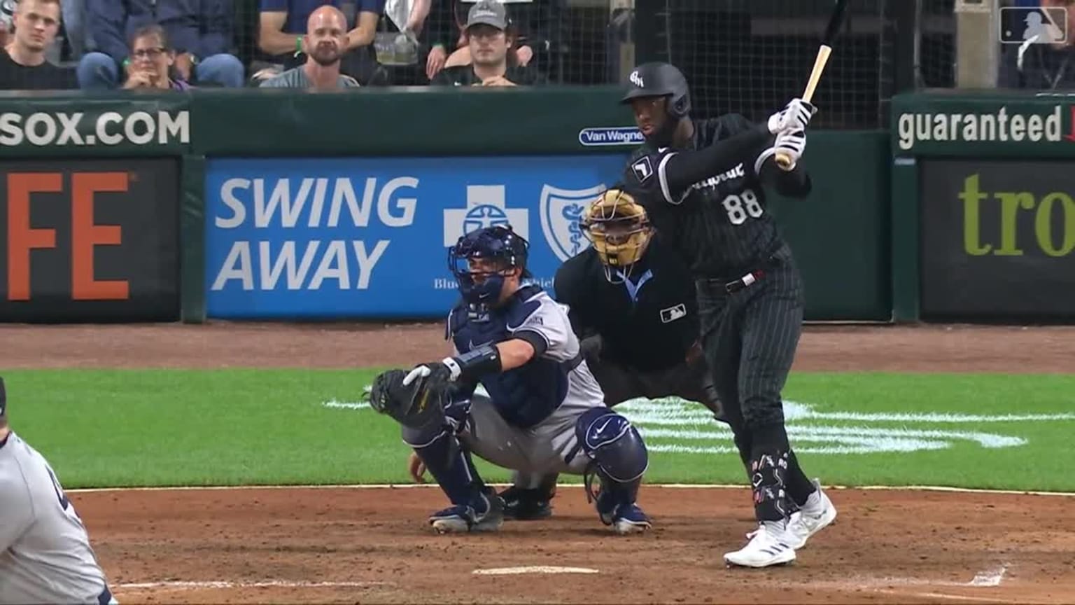 Luis Robert Jr. lines a two-run double to right field | 08/07/2023 ...