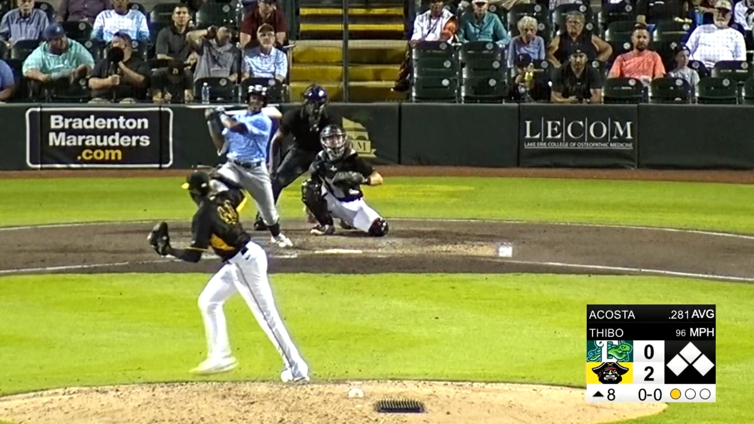 Reds prospect Victor Acosta lines a single | 20/04/2023 | Lasmayores.com