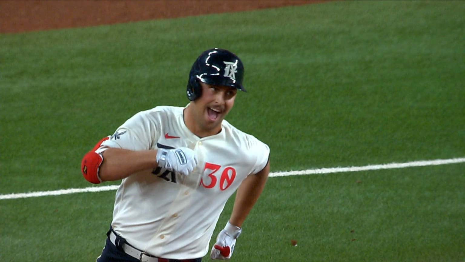 Nathaniel Lowe lifts solo homer to center field | 07/14/2023 | MLB.com