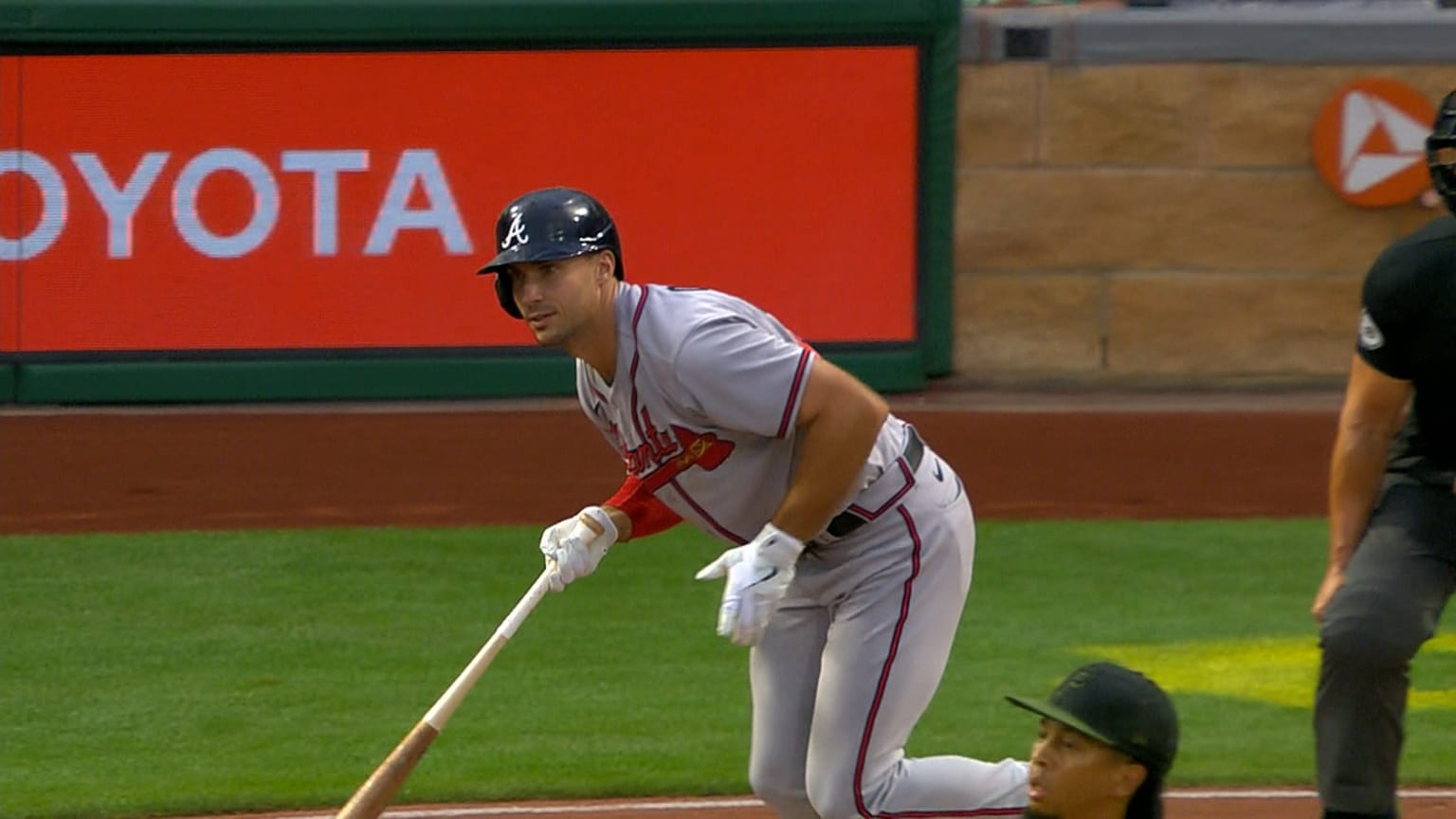 Matt Olson lines an RBI single to right in the 4th | 08/07/2023 ...