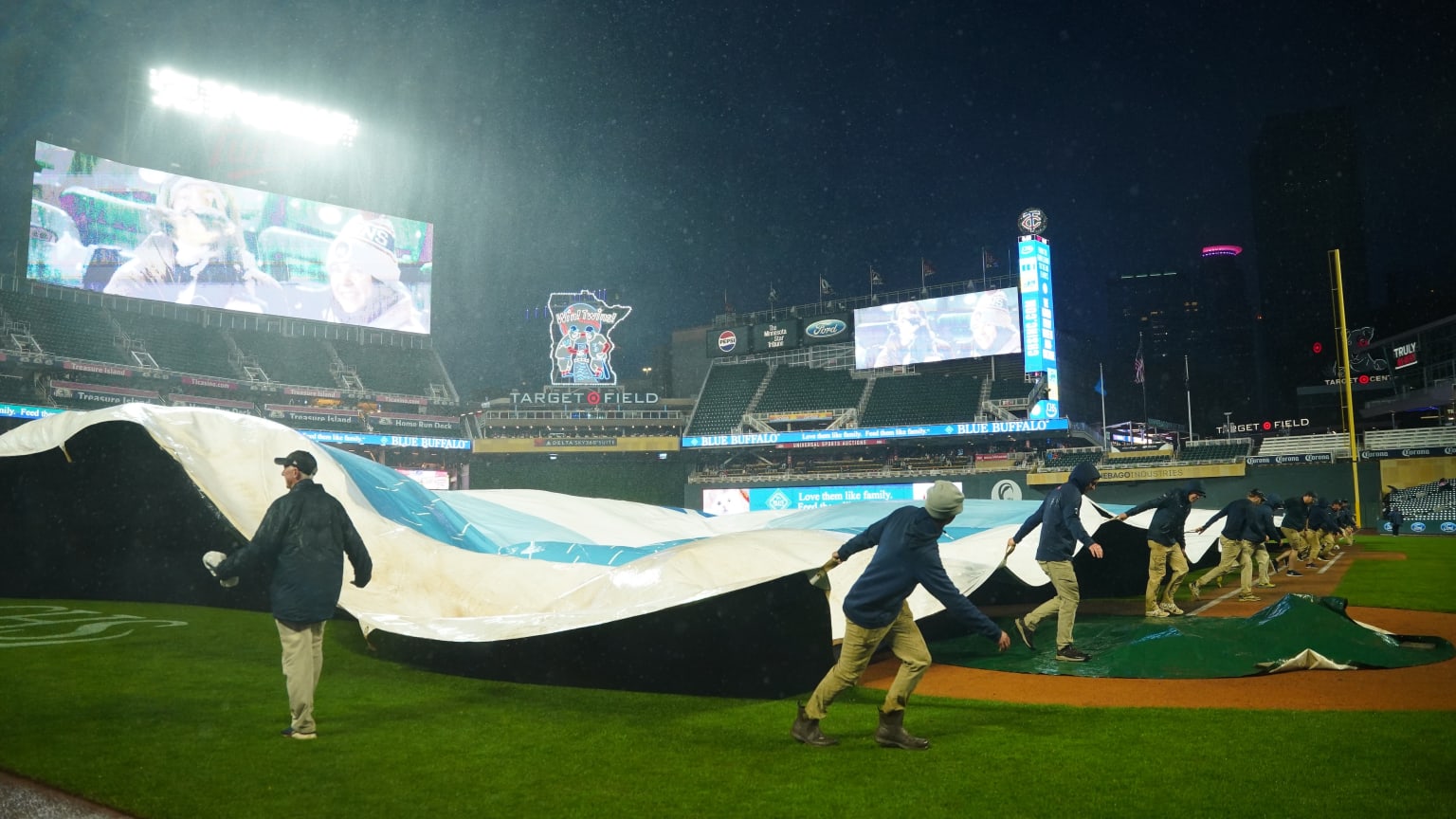 Guardians and Twins enter second rain delay | 05/19/2025 | MLB.com