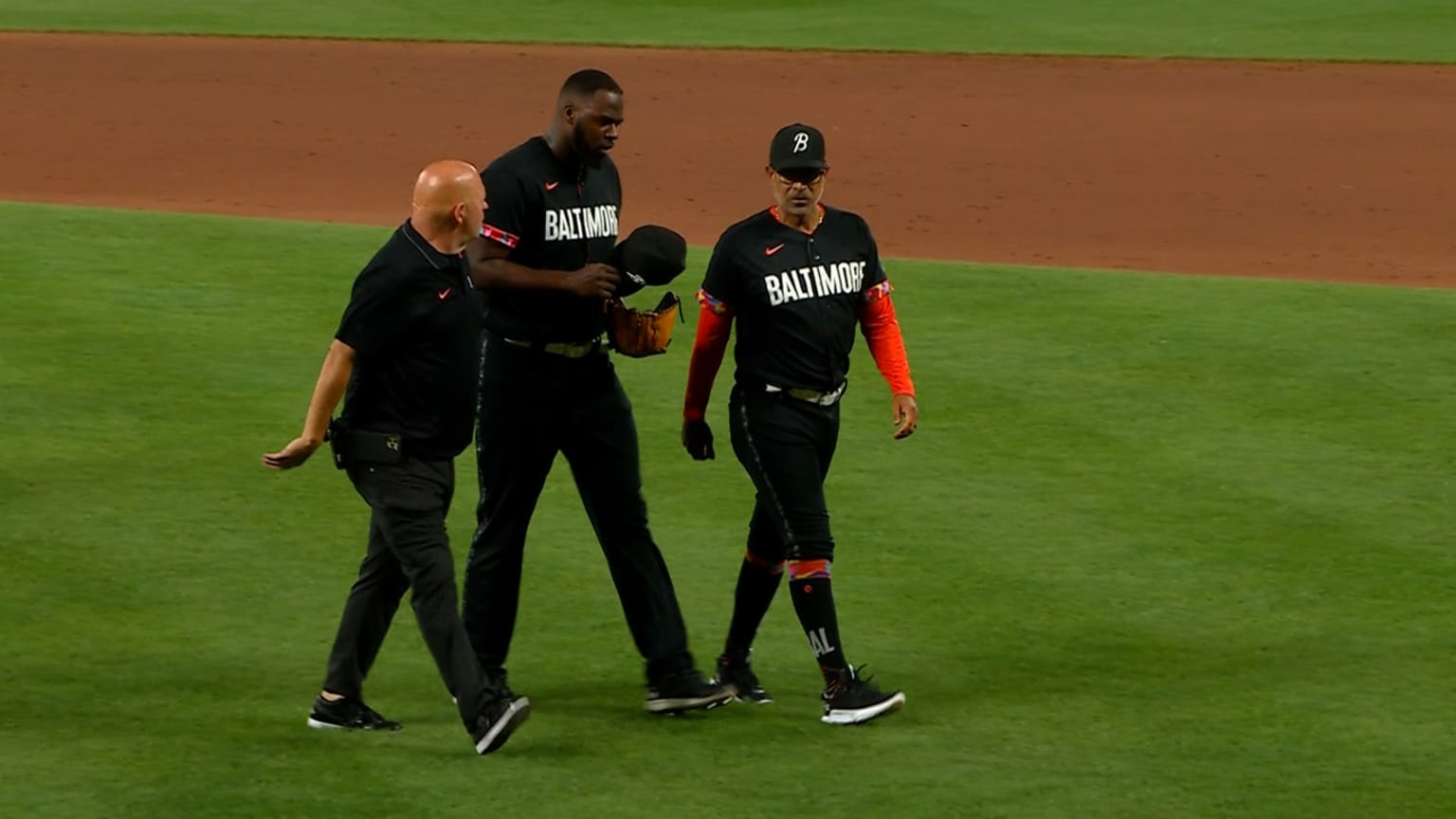 Félix Bautista leaves the game with an injury | 08/25/2023 | Baltimore ...