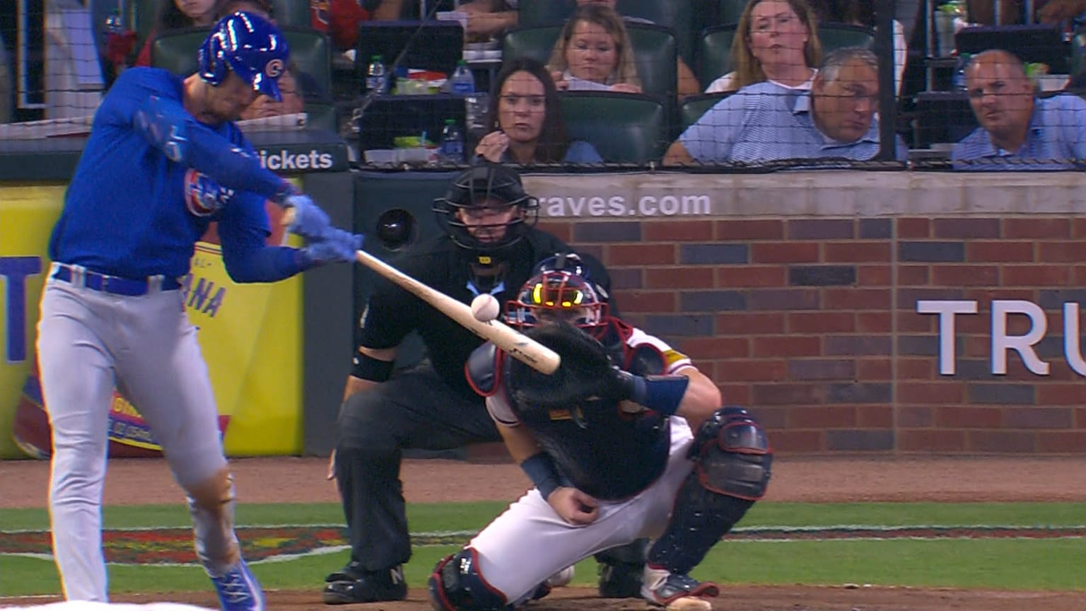 Cody Bellinger hits an RBI single to make it 5-0 | 09/26/2023 | Chicago ...