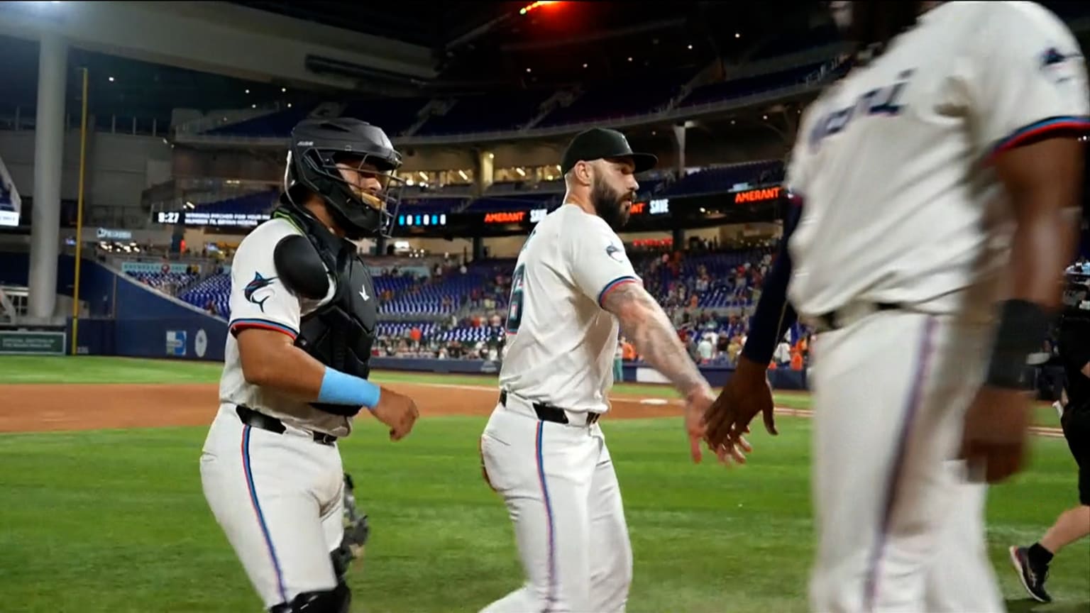 Tanner Scott induces the final out | 07/23/2024 | Miami Marlins