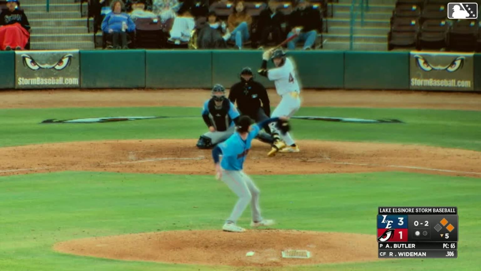 Ryan Wideman doubles (13) on a sharp line drive to center fielder ...