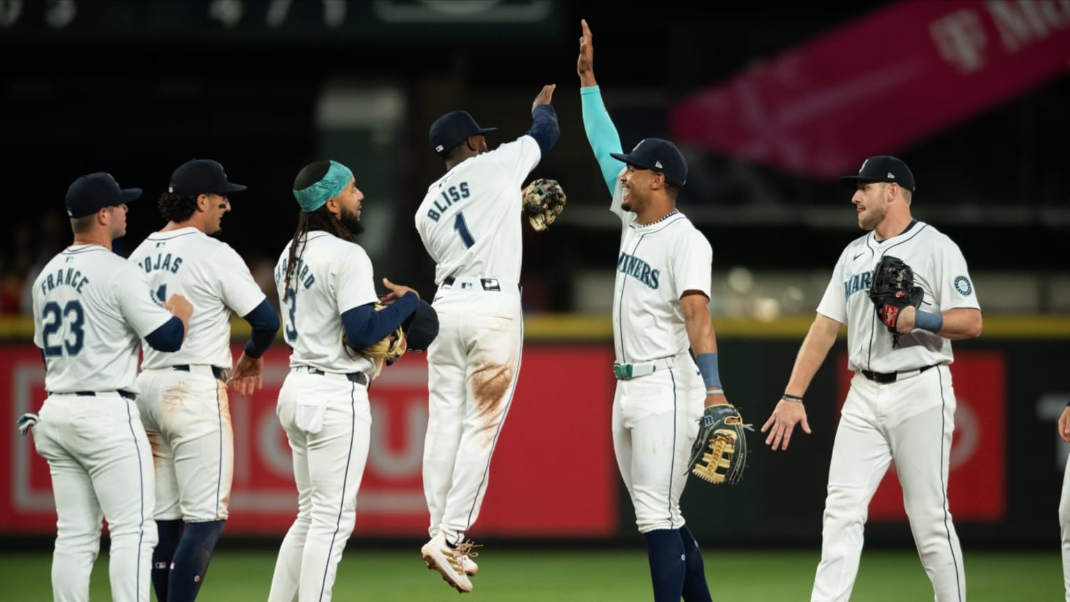 Ryne Stanek secures the Mariners' comeback win | 05/28/2024 | MLB.com