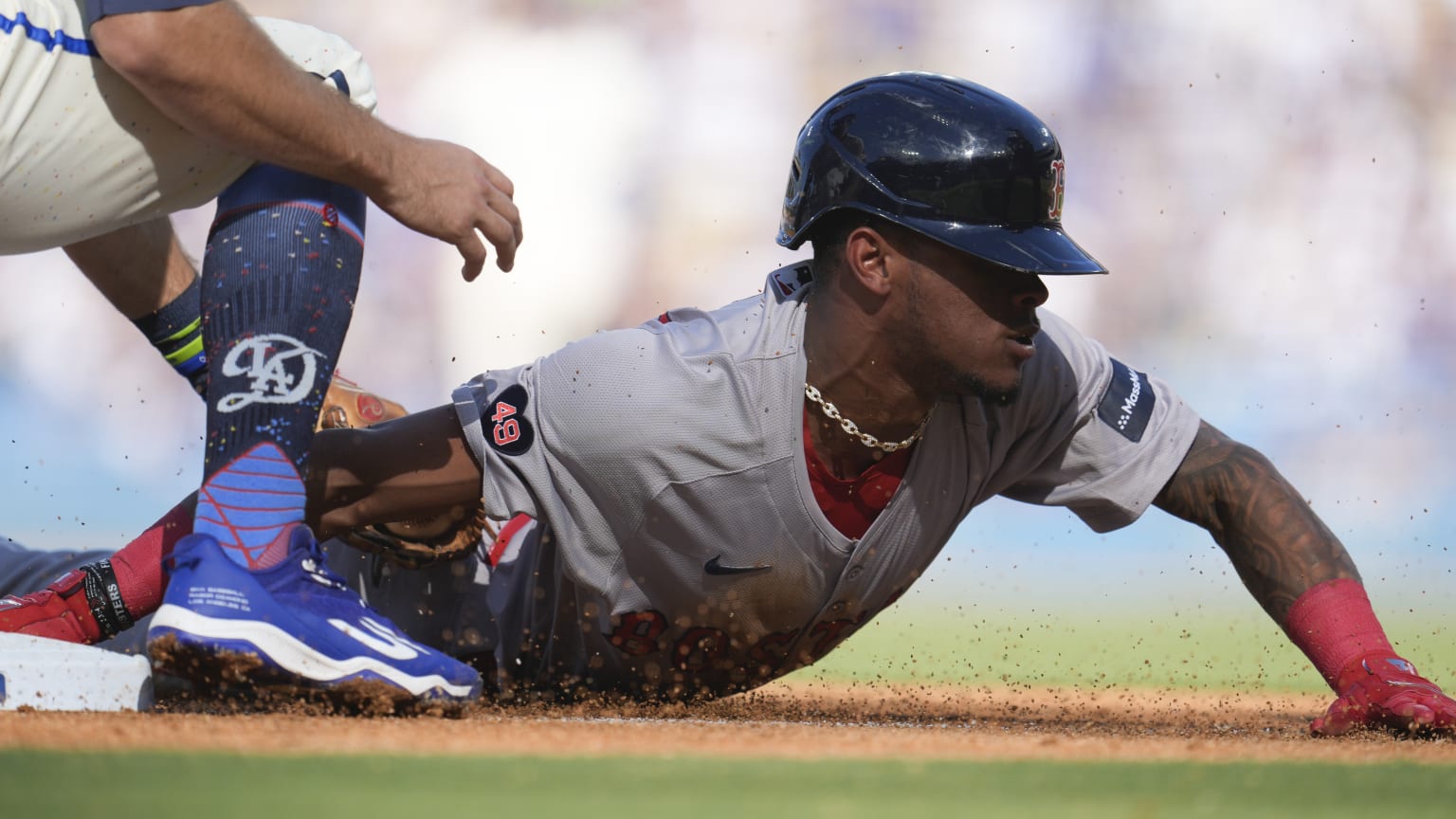 Teoscar Hernández's great inning-ending double play | 07/20/2024 | Los Angeles Dodgers