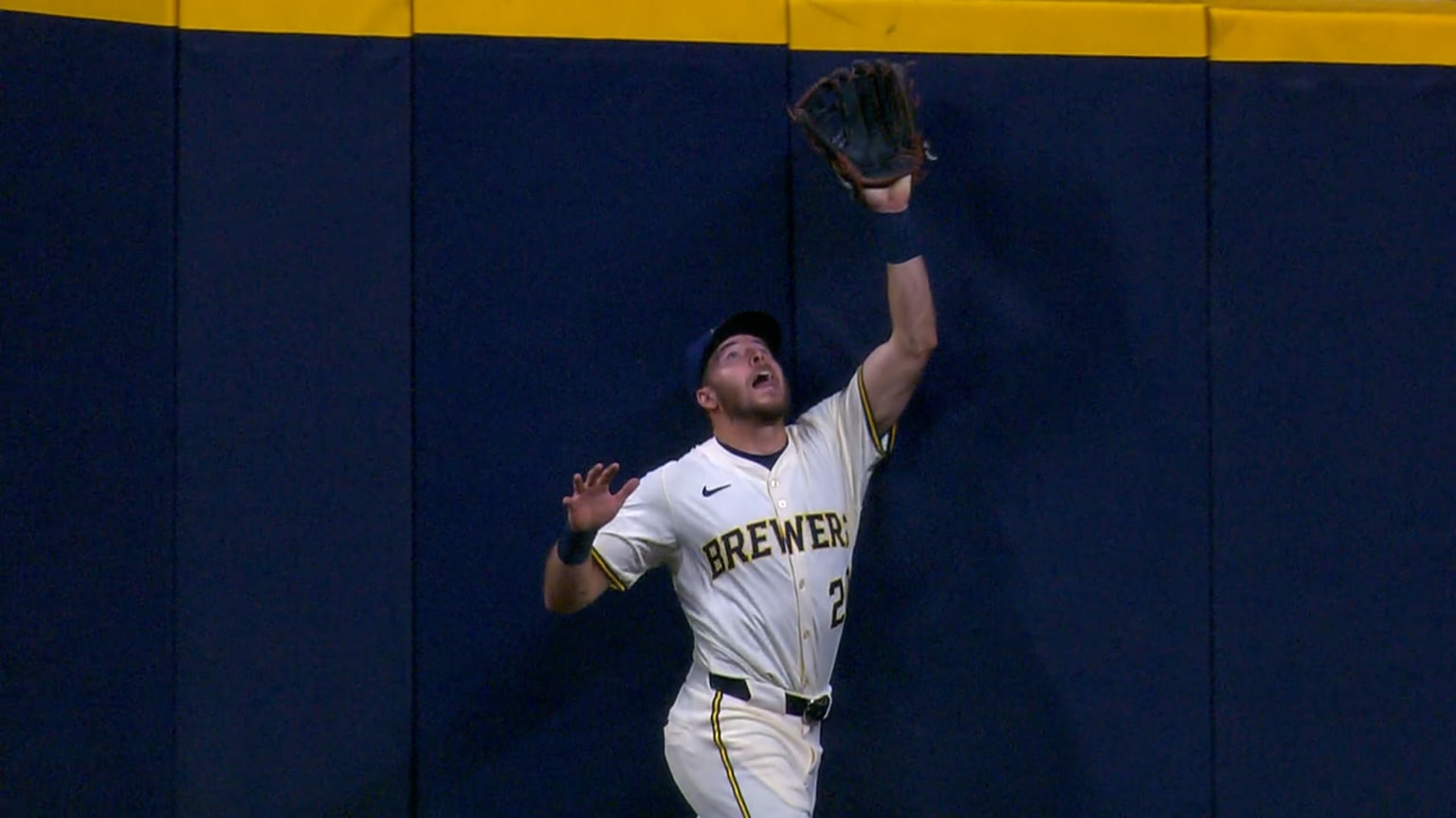 Brandon Lockridge's catch in front of the wall | 08/11/2025 | Milwaukee ...