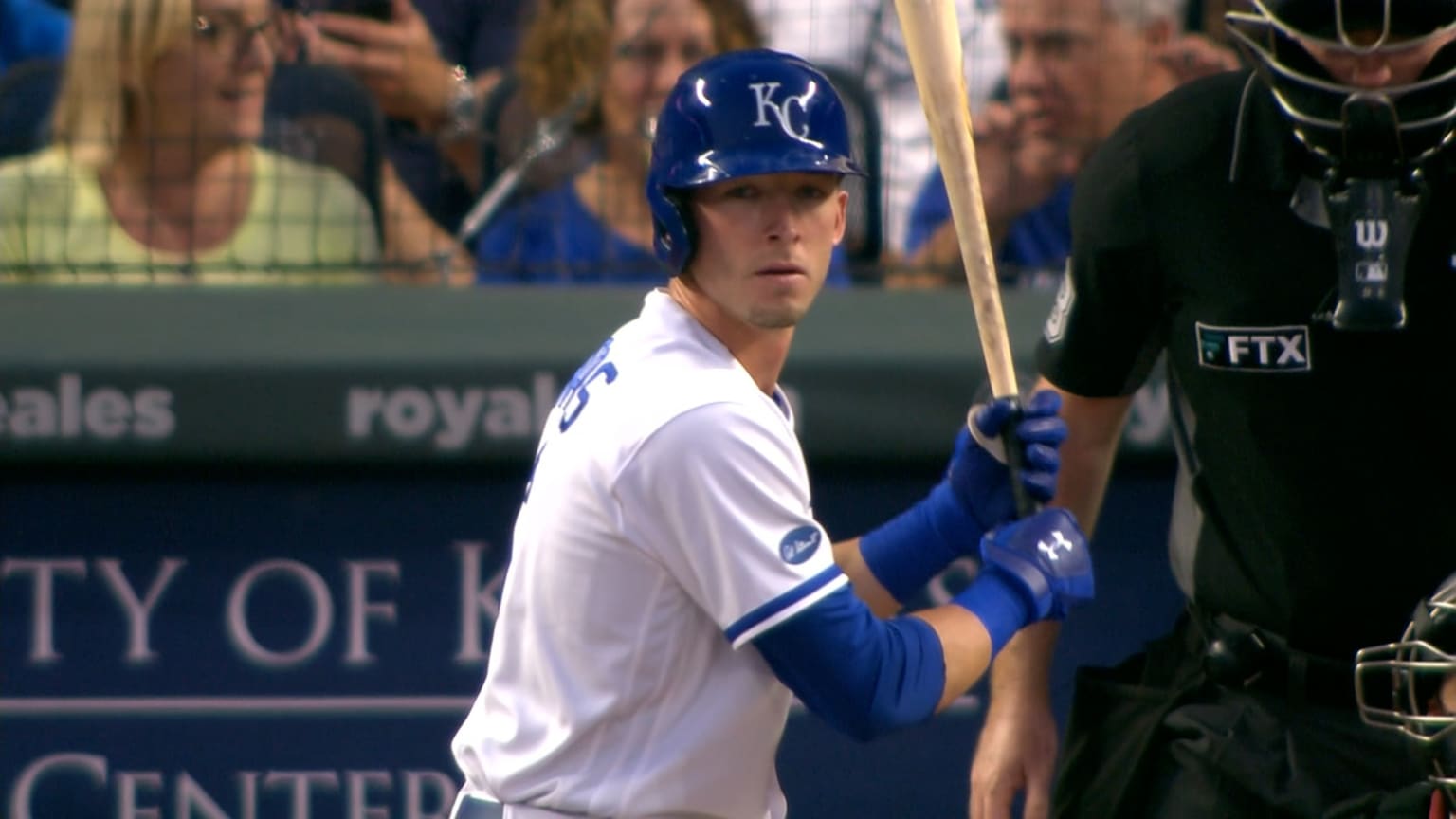 Drew Waters singles to left for his first Majors hit | 08/24/2022 ...