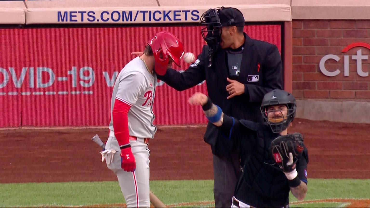 Bryce Harper hit in helmet by Tomás Nido's throw | 05/13/2024 ...