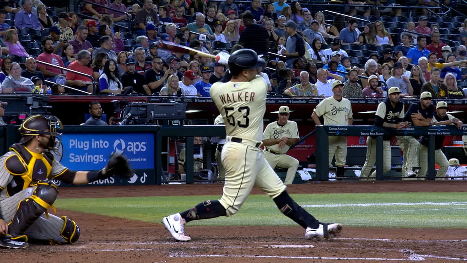 Christian Walker se vuela la barda en dos ocasiones | 16/09/2022 | Los ...