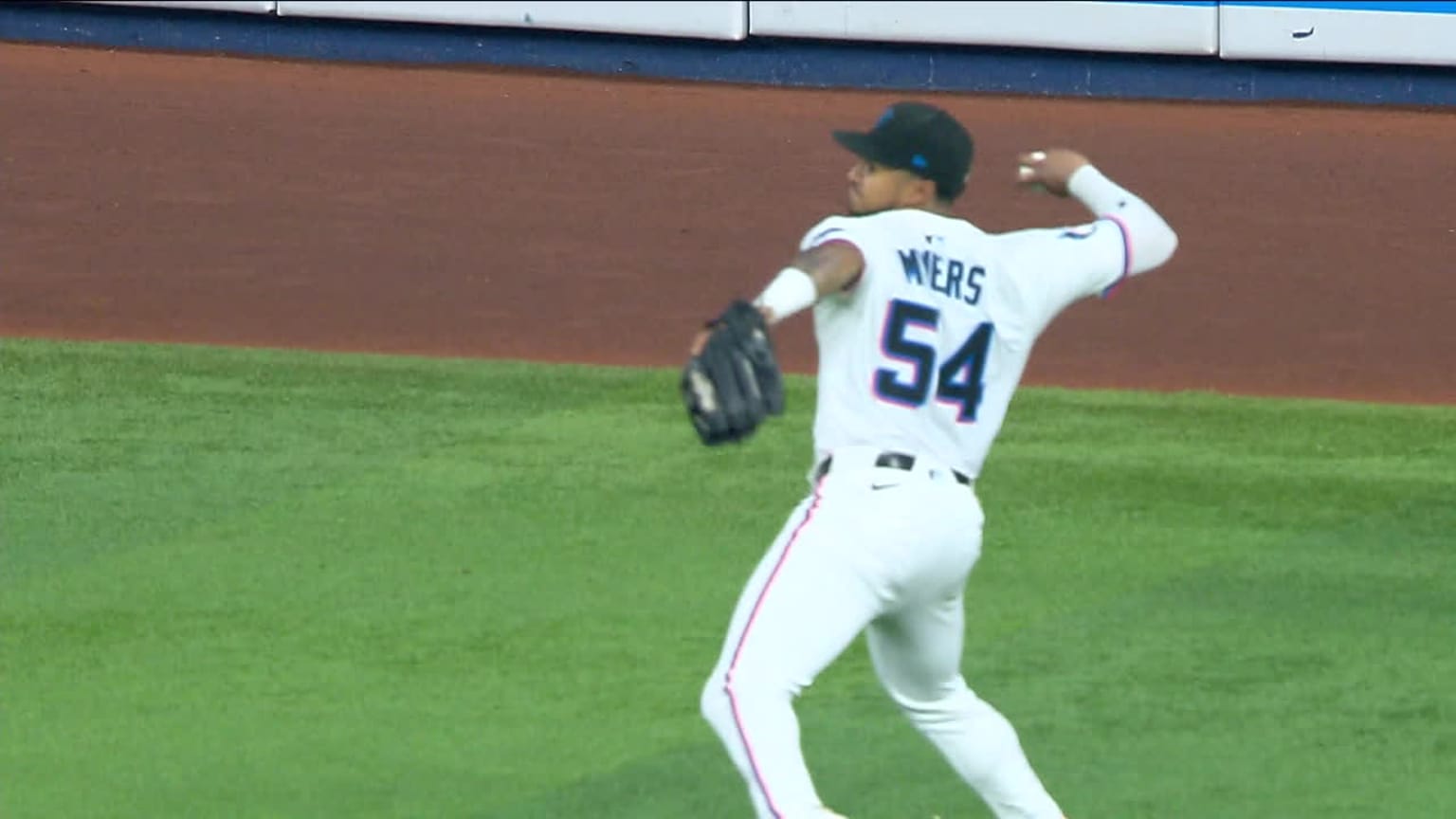 Dane Meyers nabs Freddie Freeman | 05/05/2025 | Miami Marlins