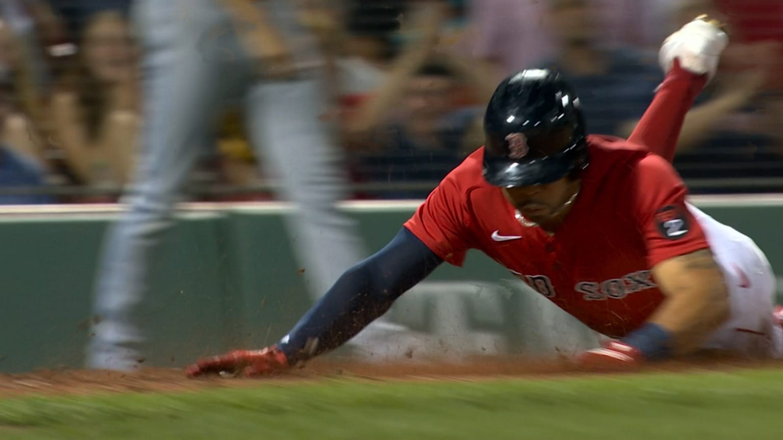 Rafael Devers doubles to right field to score Pham | 08/25/2022 | MLB.com