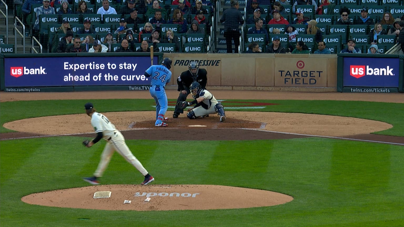 Yohendrick Pinango's first career walk | 04/30/2026 | Toronto Blue Jays
