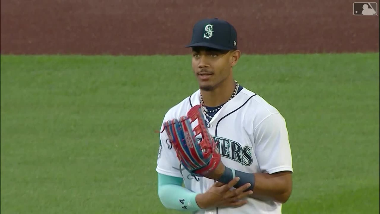 Julio Rodríguez makes a great running catch | 07/31/2023 | Seattle Mariners
