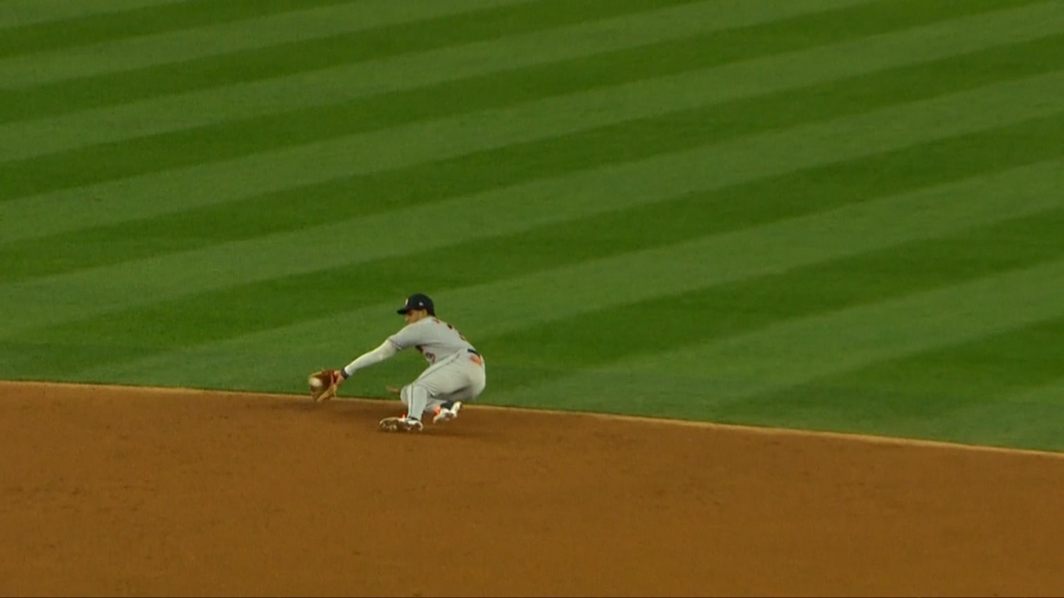 Jeremy Peña dives behind second base to rob Cabrera | 10/22/2022 ...