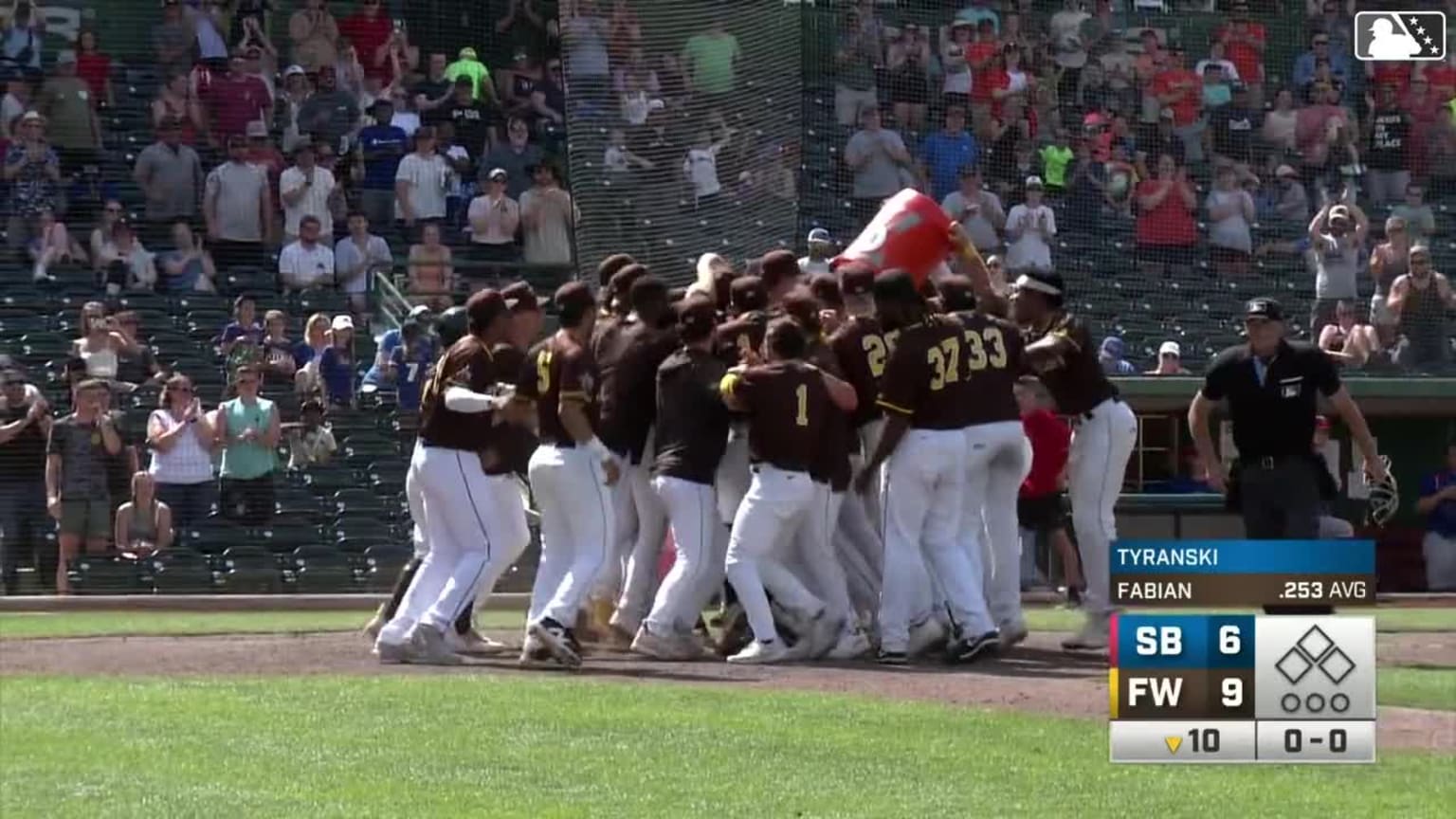 Albert Fabian crushes a walk-off grand slam | 05/19/2024 | San Diego Padres
