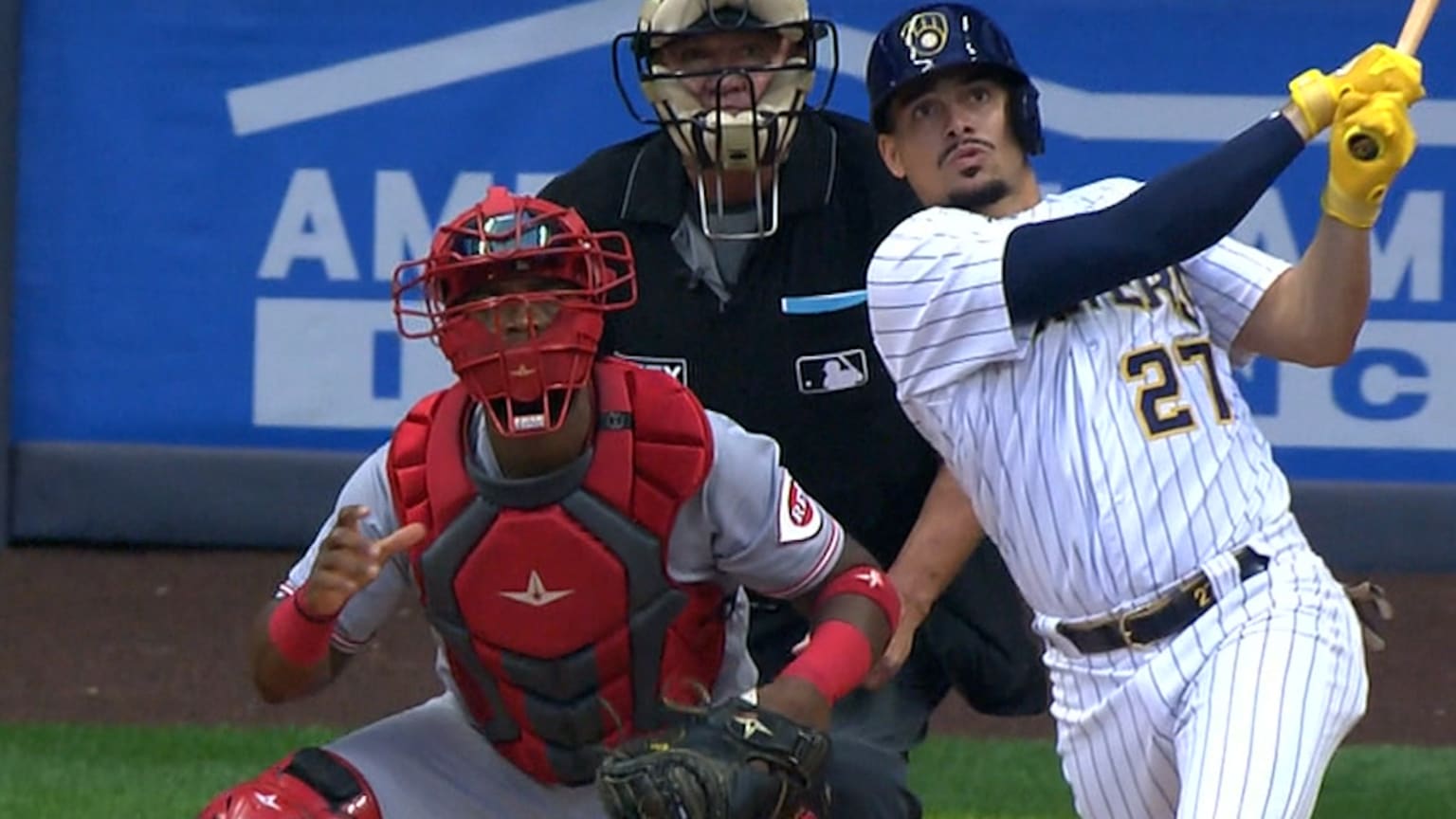 Willy Adames goes yard, scoring Christian Yelich | 09/10/2022 | MLB.com